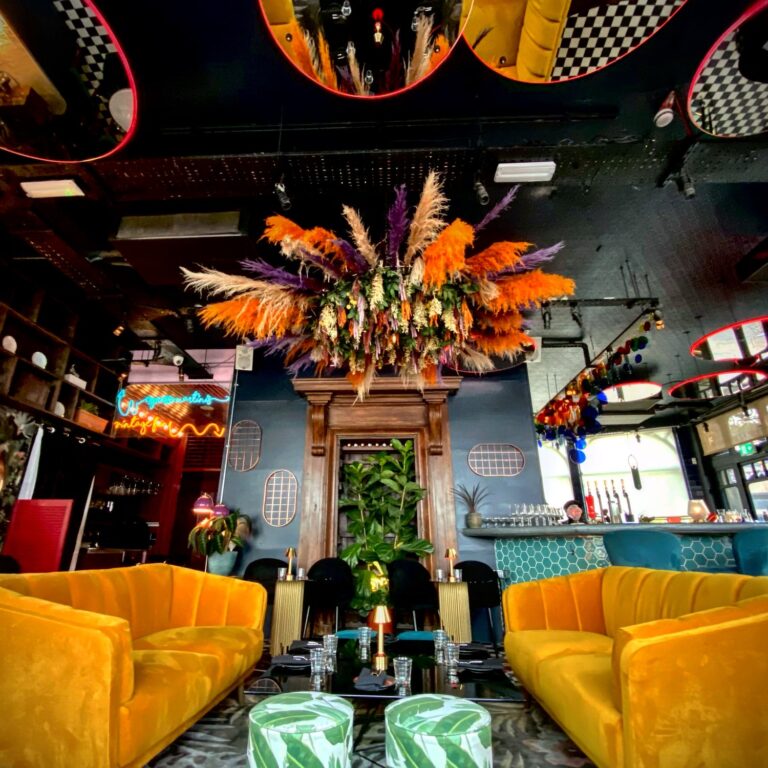 New fizz for famous old Chelsea pub | Harden's